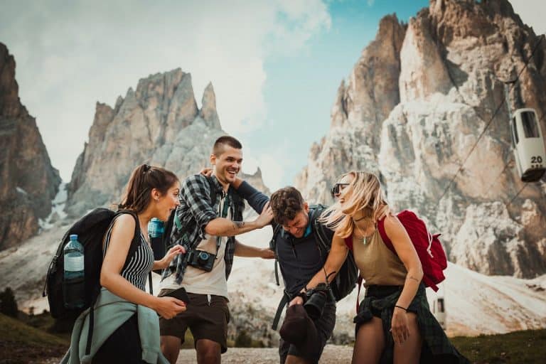 Why Guys Call Female Friends “Mate”? (We Checked)